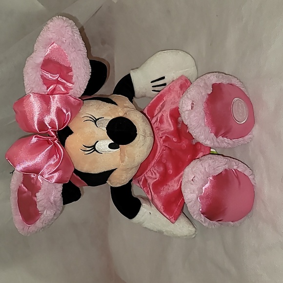 Disney | Toys | Easter Minnie Mouse Disney Store Exclusive 8 Tall ...
